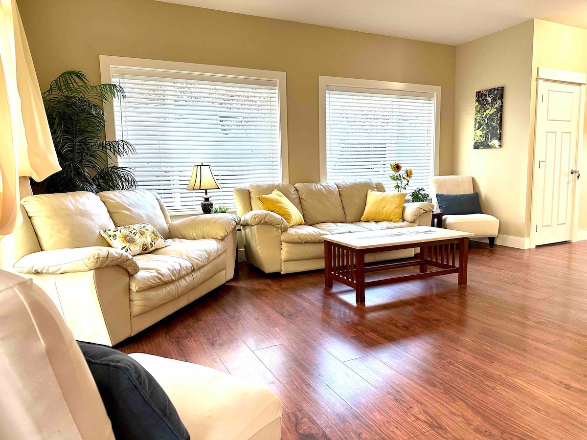 Sea Shell Cove|Pet & Child Friendly|HOT TUB! - Houses for Rent in Sooke ...