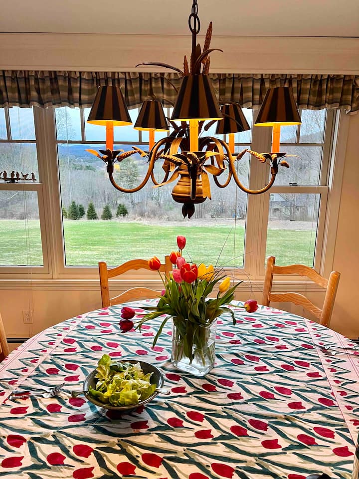 Cheerful 4 Br W/beautiful View In Scenic Vt Area - Woodstock, VT