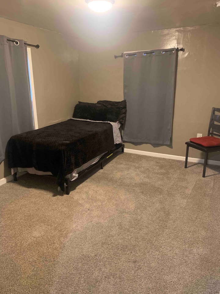 Relaxing 1 Bedroom With Back Entrance And Parking - Villa Rica, GA