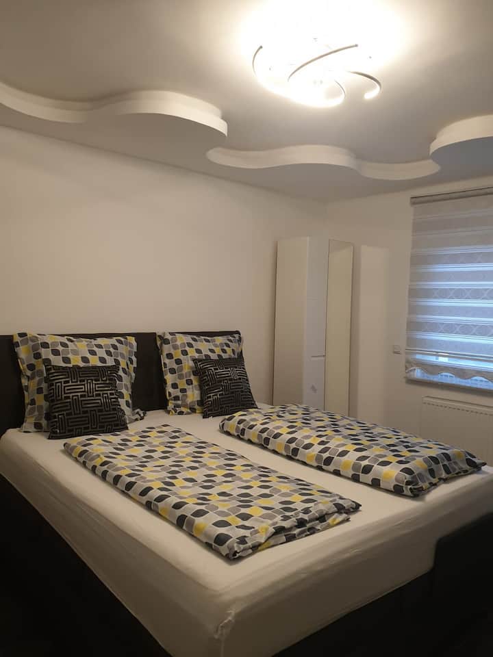 Moderne Gemütliche Wohnung In Porsche Nähe - Stuttgart