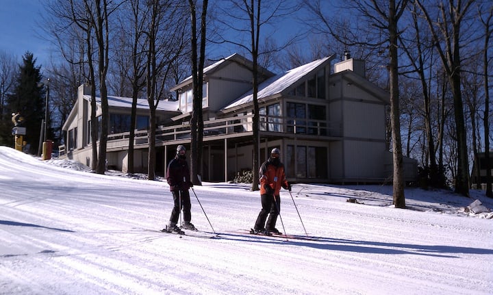 Hidden Valley.   Best Luxury Home /Ski In /Ski Out - Laurel Ridge State Park, Stahlstown