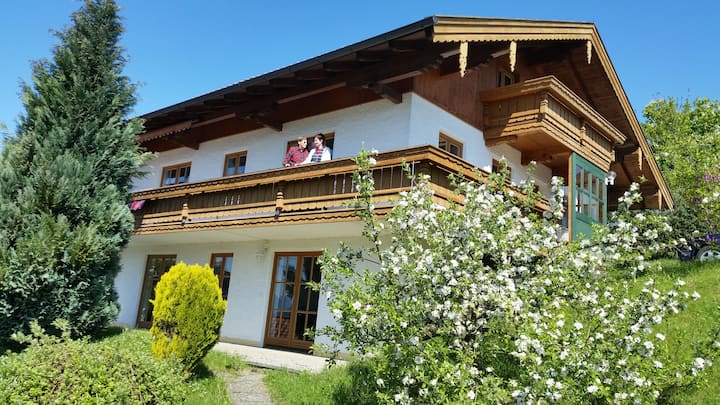 Haus Leopold (Haupthaus 2 Dz-4 Pers.) - Ruhpolding
