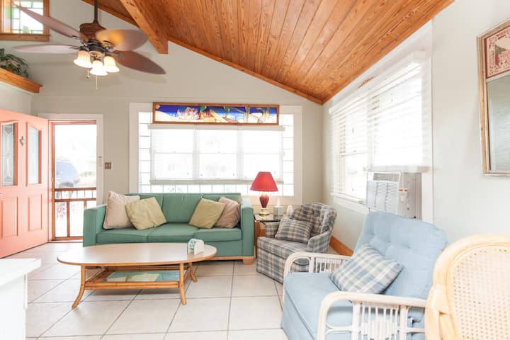 Nsb Break Beach House-a Large 1b/1b - New Smyrna Beach, FL
