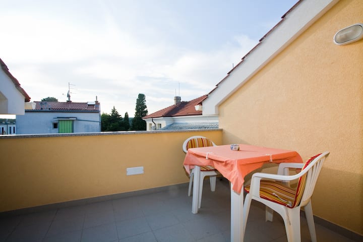 Apartment Sulina *Mansarde - Punat