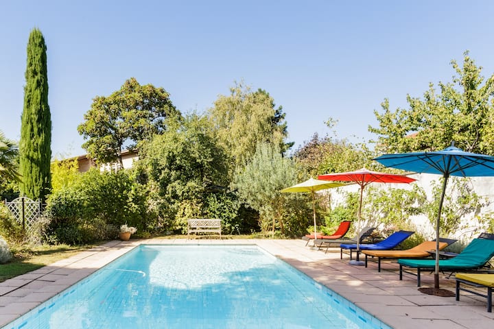Maison 10 Personnes/piscine/jardin /10mn Centre - Lyon