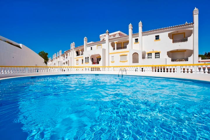 Carvoeiro Penthouse Apartment With Pools - Carvoeiro