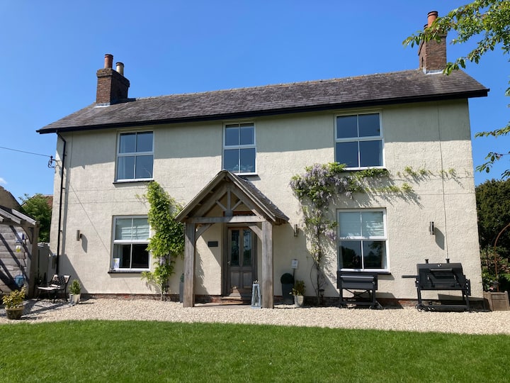 Pocklington, Nr. York, 5 Dbl Bedroom Family Sized - Pocklington