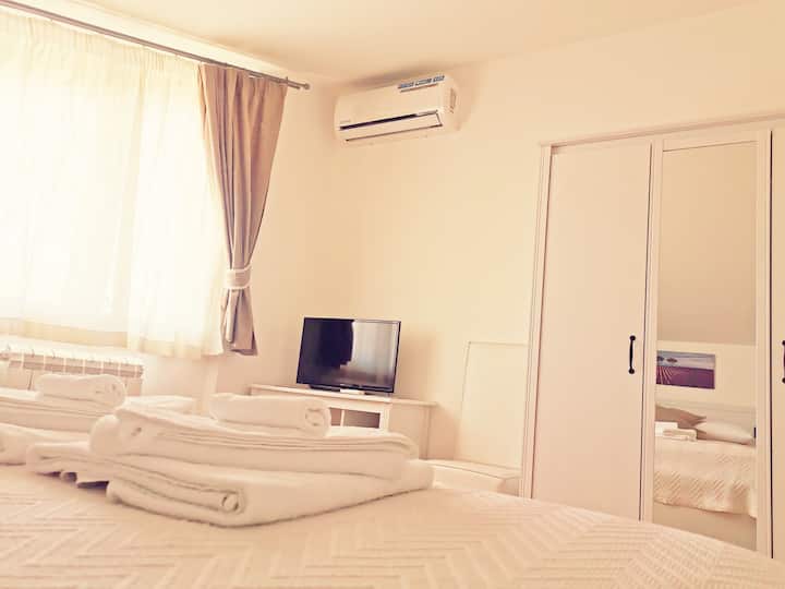 Room In Modern Apartment Near The Airport - Fiumicino
