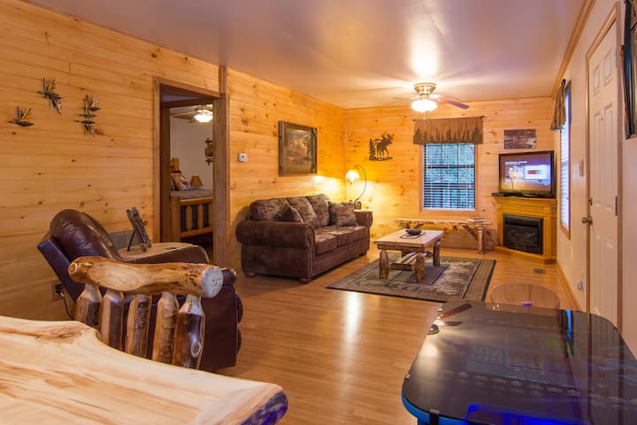 "Beyond Blessed" Freewifi, Arcade, Fishing& 2pools - Townsend, TN