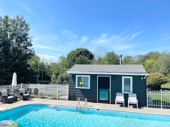 The Pool House! Walk To Belhurst & Country  Club - Geneva, NY