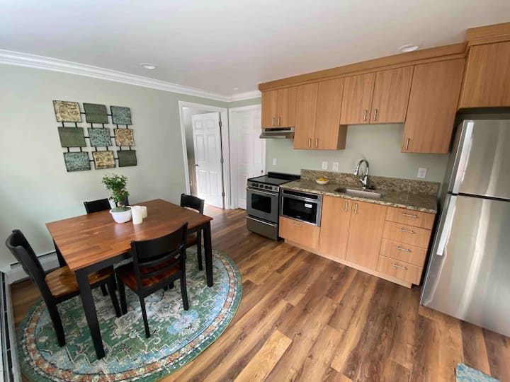 High End Modern Apartment In Heart Of Anchorage - Anchorage, AK