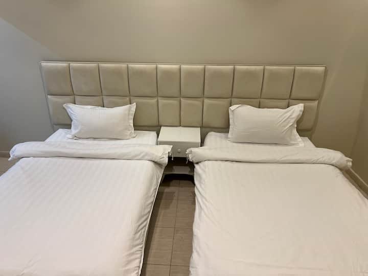 غرفة مزدوجة فاخرة جديدةNew Luxury Double Room - Madinah