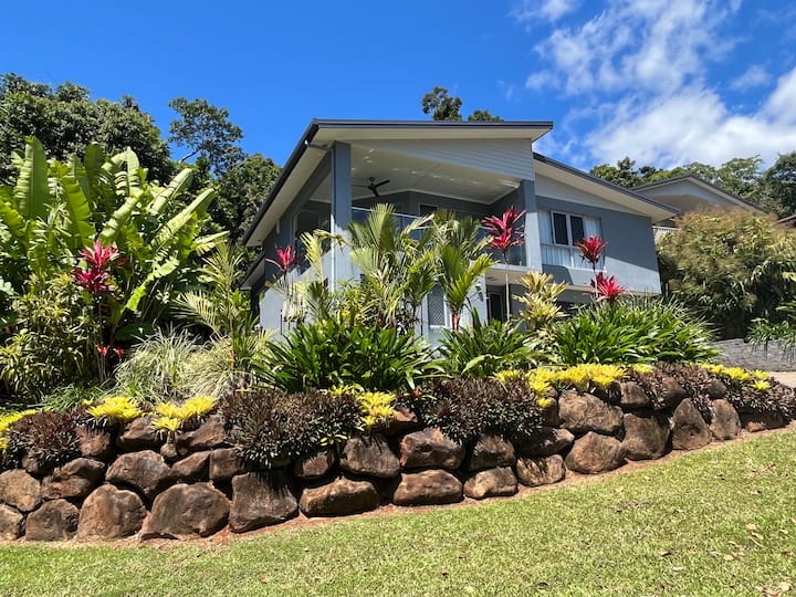 Stunning Modern Designer Home With Private Pool - Kuranda