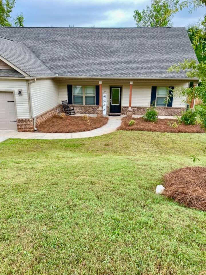 Beautiful 4 Bedroom Family Home 3 Baths - Indian Springs State Park, Flovilla