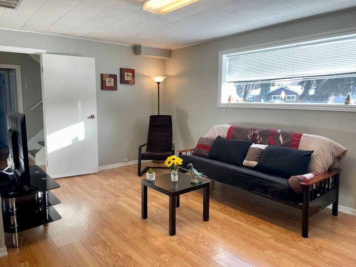 Ideal Getaway | Newly Renovated | Long Term Stays - Saskatoon