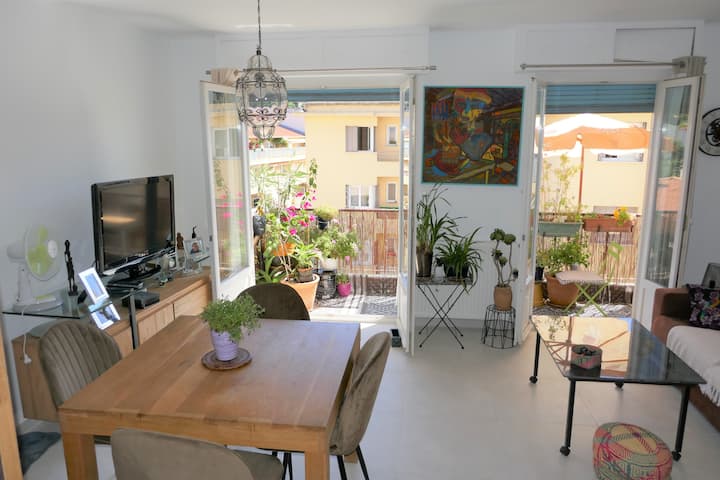 Grand Deux Pièces (55 M2) Traversant, Ensoleillé. - Cagnes-sur-Mer
