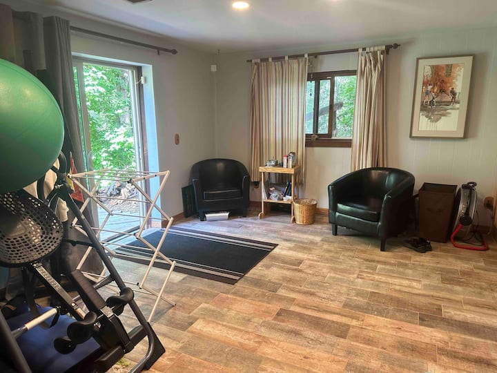Morning Light Bedroom In Lakewood - Lakewood, CO