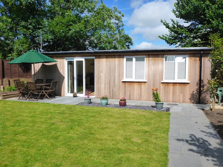 The Garden Lodge - Bognor Regis