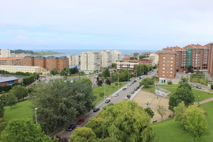 Casa/apto. Prox. Playa Y Centro. Frente A Uimp - Santander