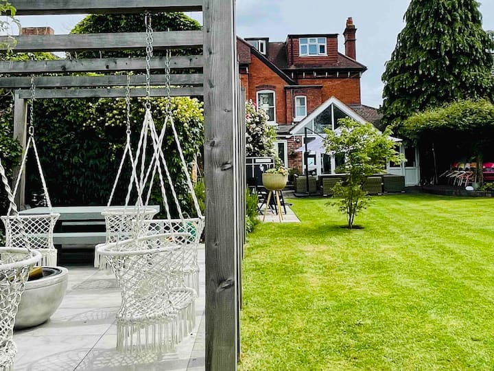 Stylish Period Home: 7 Bed - Child Friendly! - 什羅浦夏