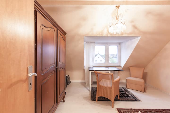 Hürther Zimmer Zwischen Köln, Brühl Und Frechen - Cologne