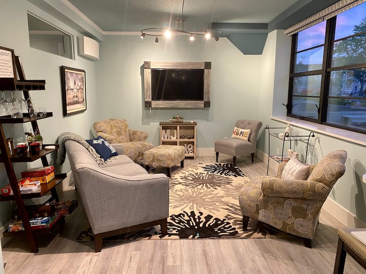 Suite Asylum - Traverse City, MI