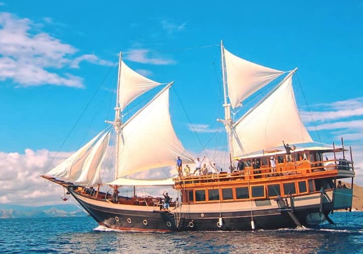 Sipuliang Liveaboard - Luxury Phinisi - Labuan Bajo