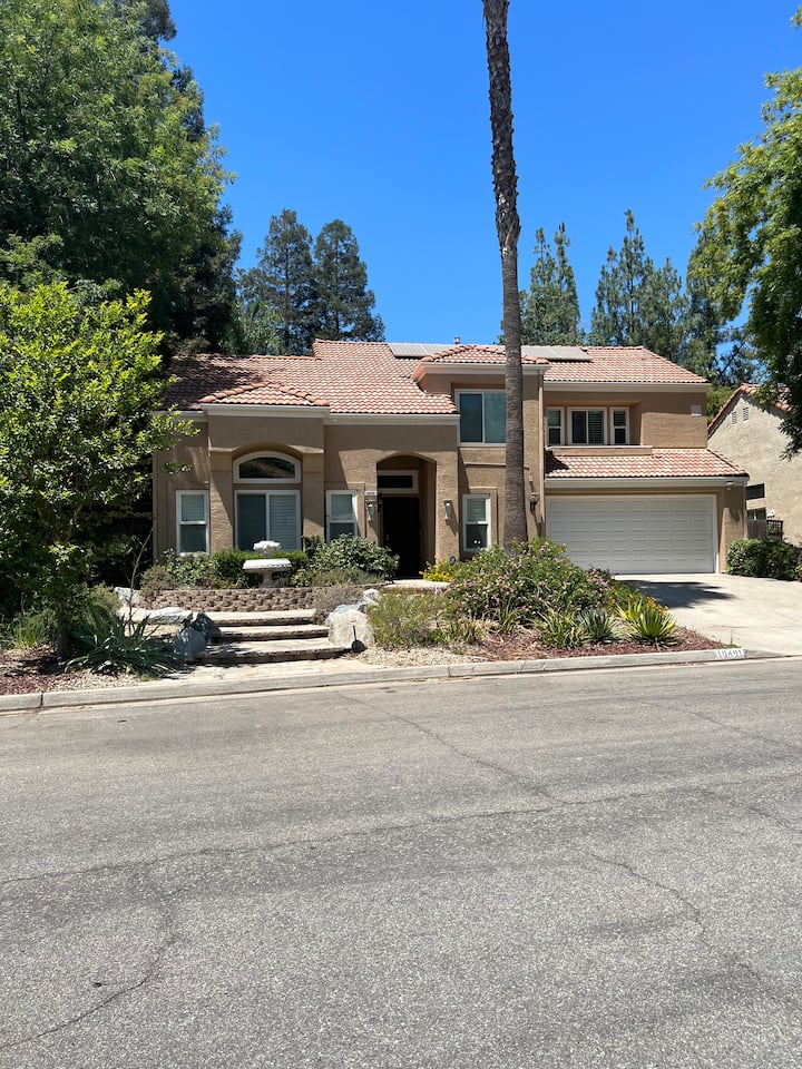 Private House In Lakeside Community With Pool - 弗雷斯諾