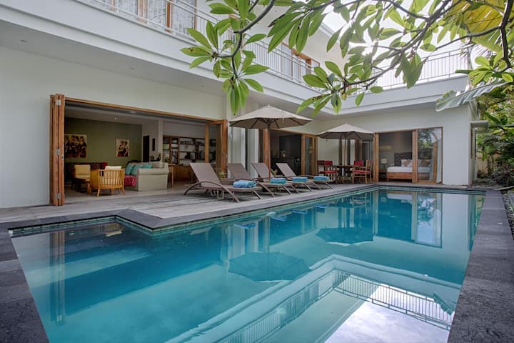 Villa Moderne Et Spacieuse - 4bdrs A Bingin Beach - Uluwatu