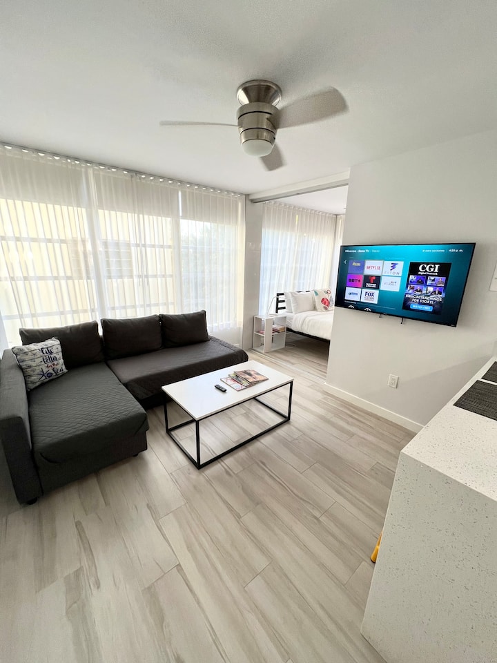 37 Saxo Residence - Miami Beach, FL