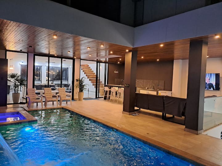 Hermosa Casa Frente Al Mar  En Montañita Con Pisci - Ecuador