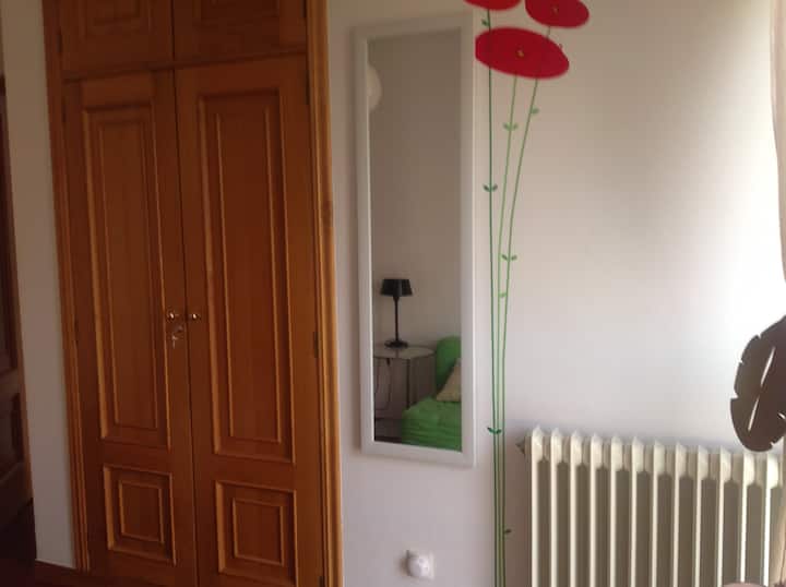 Agradable Habitación En Piso Compartido - Santiago de Compostela
