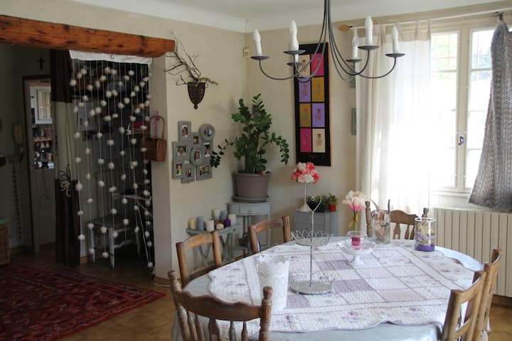 Chambre Individuelle Chez L'habitant à Eygalières - Eygalières
