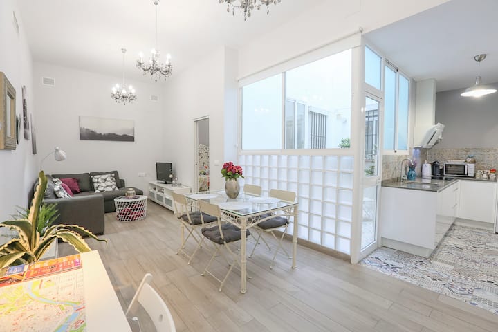 Centro Sevilla. Barrio Judería. Free Parking Patio - Sevilla, España