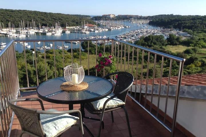 Harbour Loft Apartment Sea-view - Pula