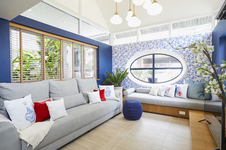 Private Blue And White Stylish House, 4br 3bathr. - Bangkok