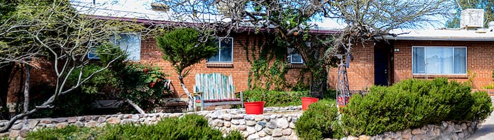 Artsy Mexican-inspired Duplex At Us/mexico Border - Nogales, AZ