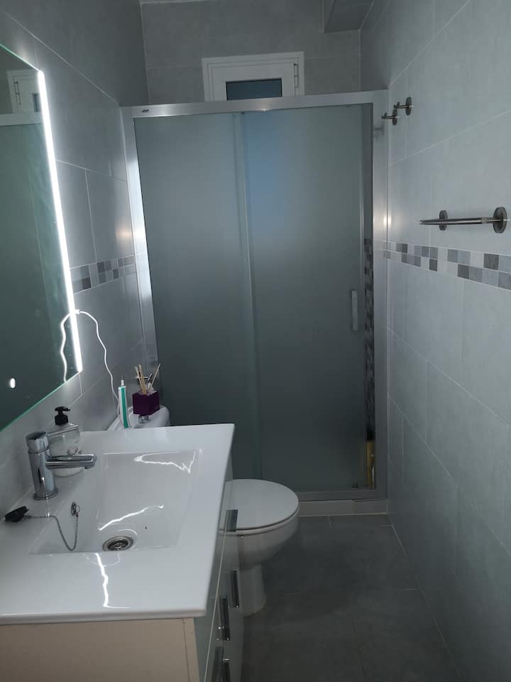 Habitación Individual En Piso En Córdoba - Cordoue