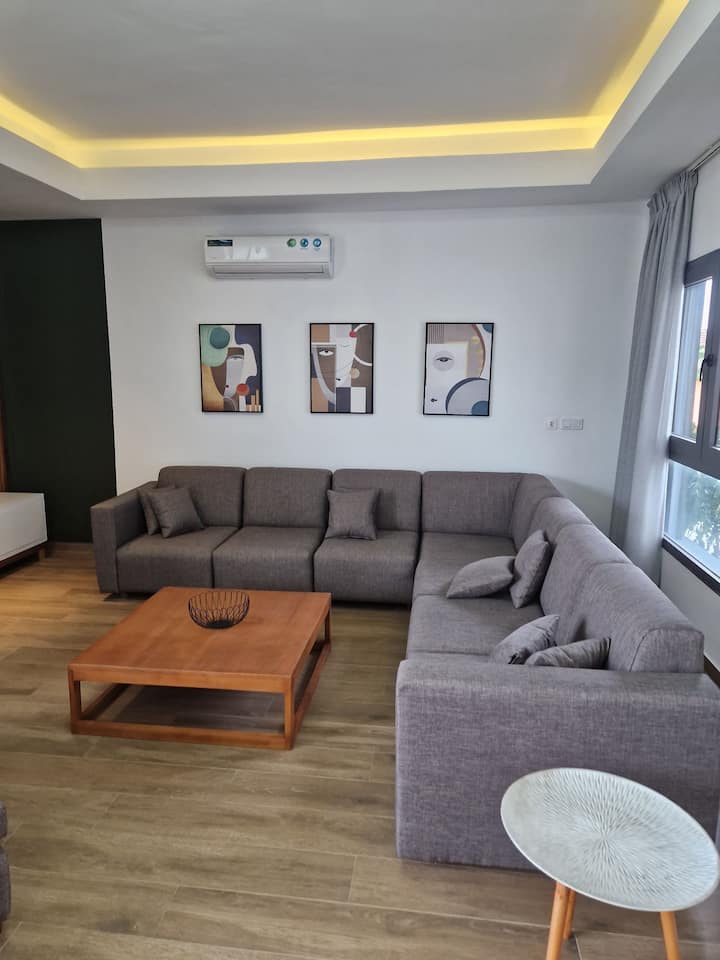 Appartement De 4 Pièces - Abidjan