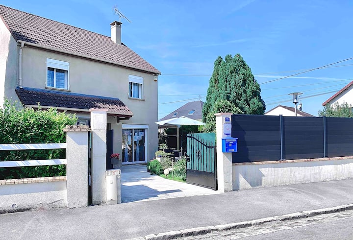 En Tévy House Paris - Disneyland - Champs-sur-Marne