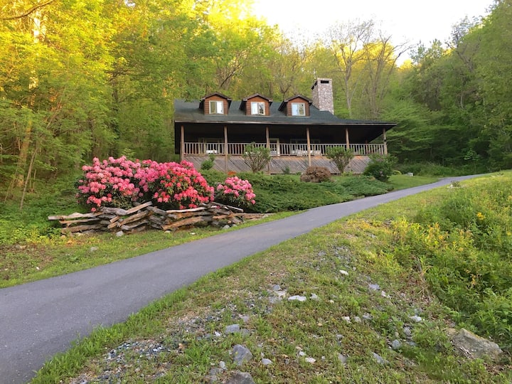 Heathbrooke Cabin Between Boone & Sugar Mountain - North Carolina