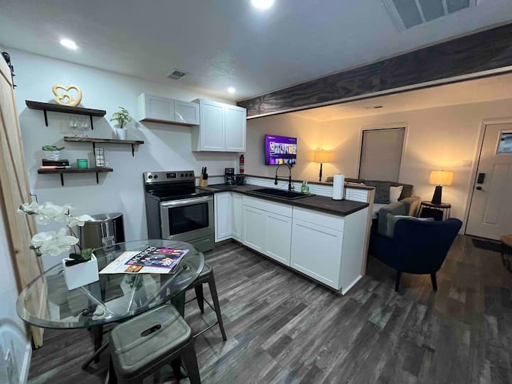 Apartment In Heart Of Downtown! - Jackson, TN