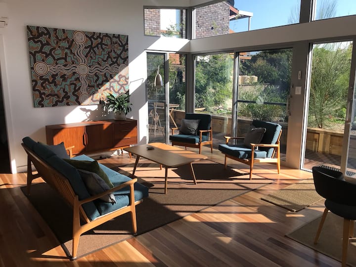 Sun Filled Guest House, Inner Suburbs - Sydney