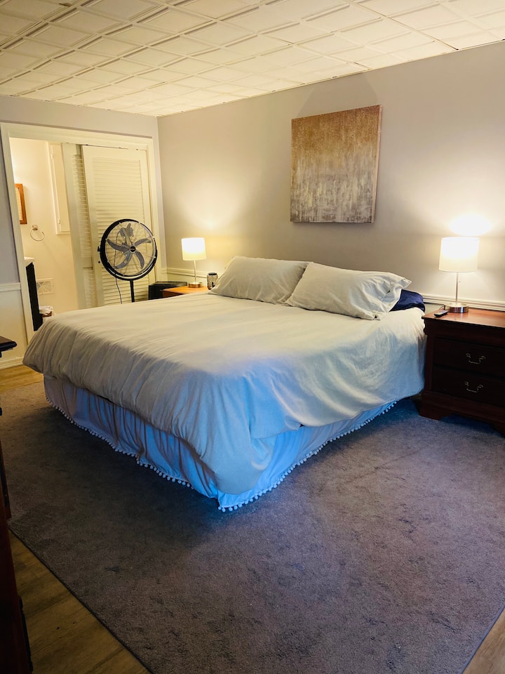 Room W Private Entrance/full Bath - Ithaca, NY