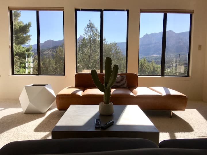 Bighit 
Uptownhouse, Newpool, Hottub Conv.location - Sedona, AZ