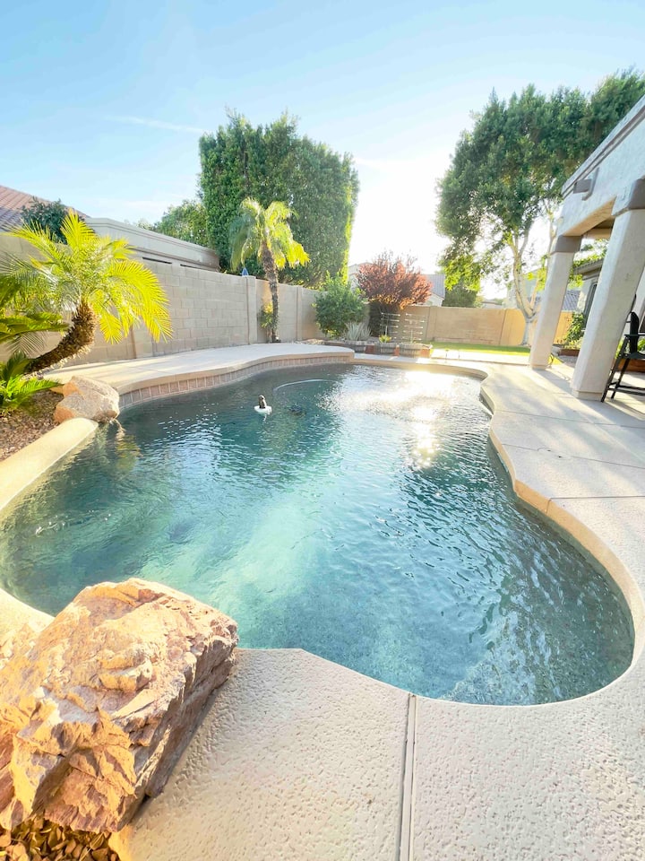 Renovated 3br W/pool - Close To Cardinals Stadium! - Glendale, AZ
