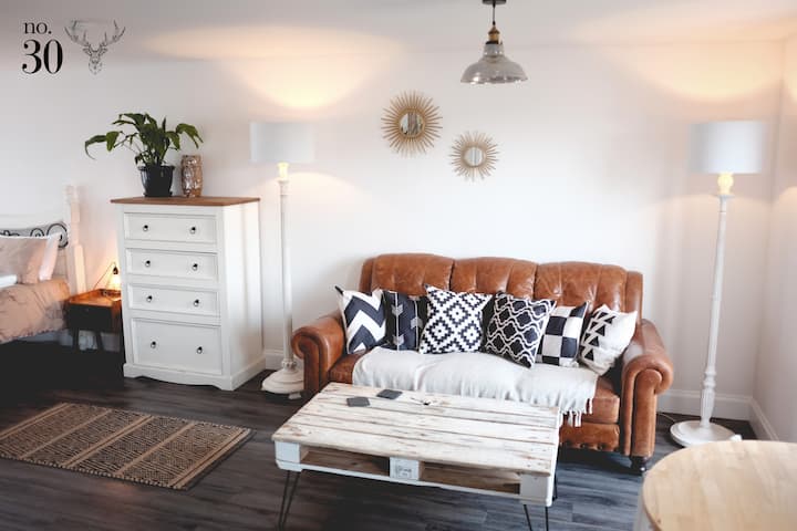 Portree Self Catering - No. 30, Isle & Rest Studio - Skye