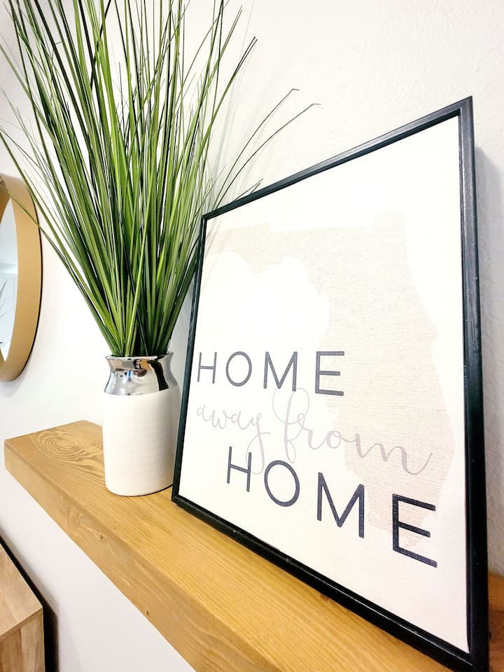💼 Private Room 1 Mile To I-95/ Downtown 9 Min
#3 - West Palm Beach