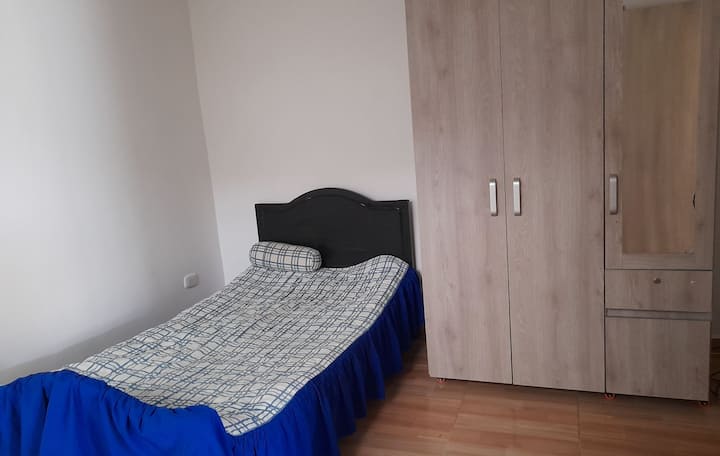 Habitación Privada. Garaje. Piscina - Palermo, Colombia