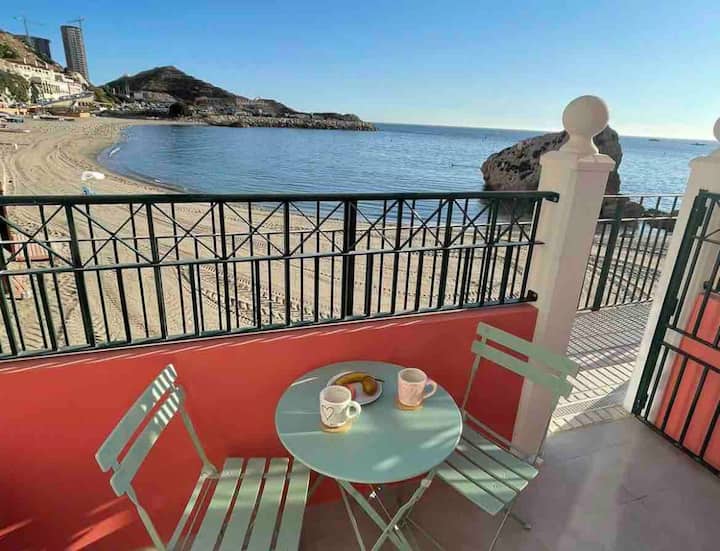 Luxury Catalan Bay Beach House - Sea + Rock Views - Gibraltar